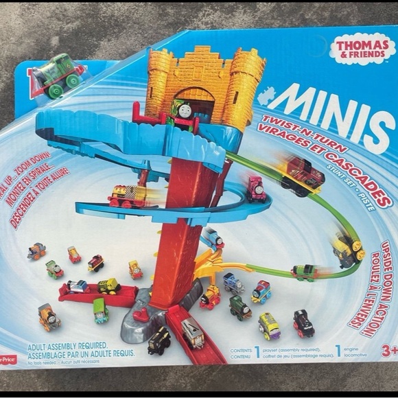 Thomas & Friends | Toys | Thomas And Friends Minis Twist And Turn Stunt ...